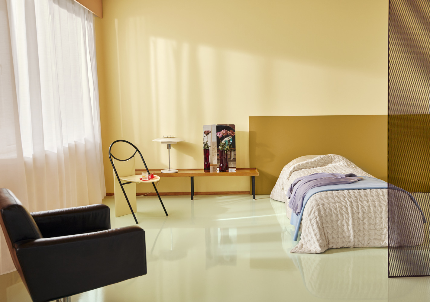 The color of 2020 for interior design: how to use and combine it