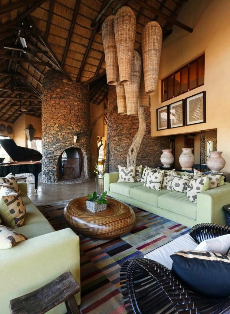 Safari landscapes and wild animals: Living room in African style - Hackrea