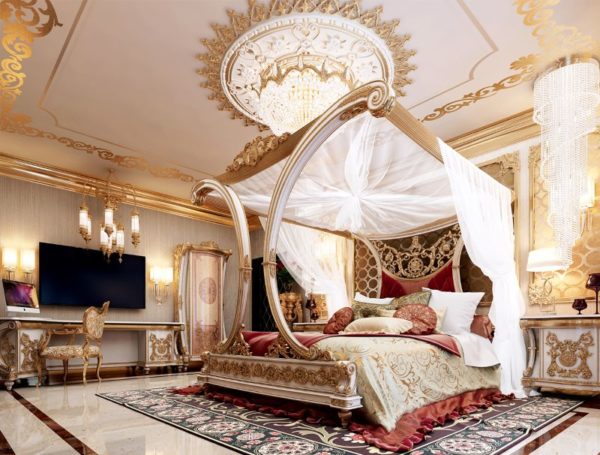 Luxury canopy bed: an attractive element of the bedroom interior (photos)