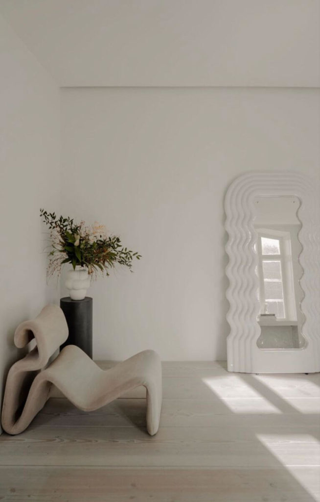 Top 5 Modern Mirror Trends to Look Out for in 2025 - Hackrea