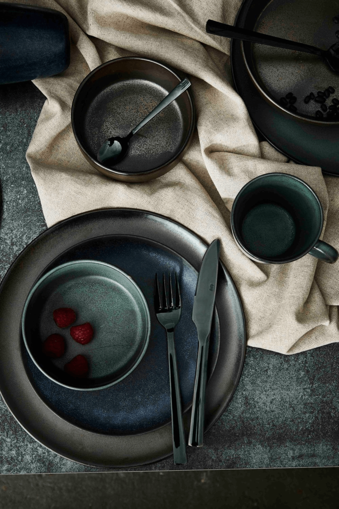 Tableware Trends 2025: Dine in Style - Hackrea