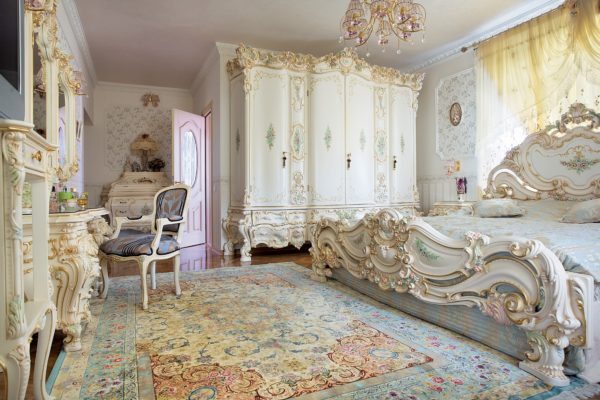Baroque interior design style: features, colors, and ideas - Hackrea