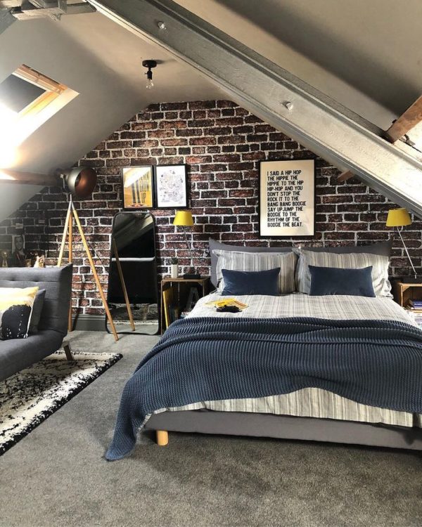 Slanted ceiling room design & decorating ideas - Hackrea