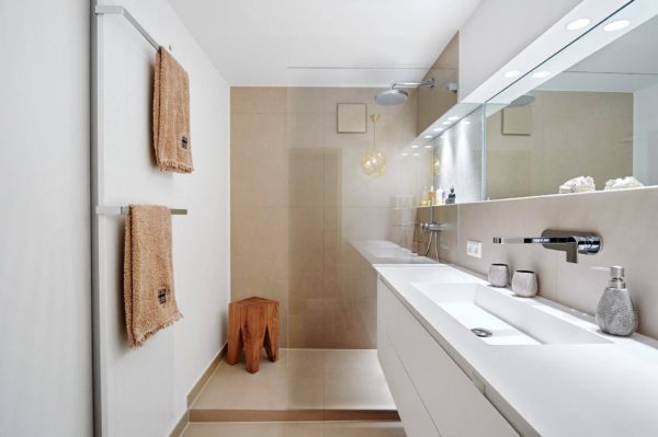 Bathroom with an open shower: design ideas - Hackrea