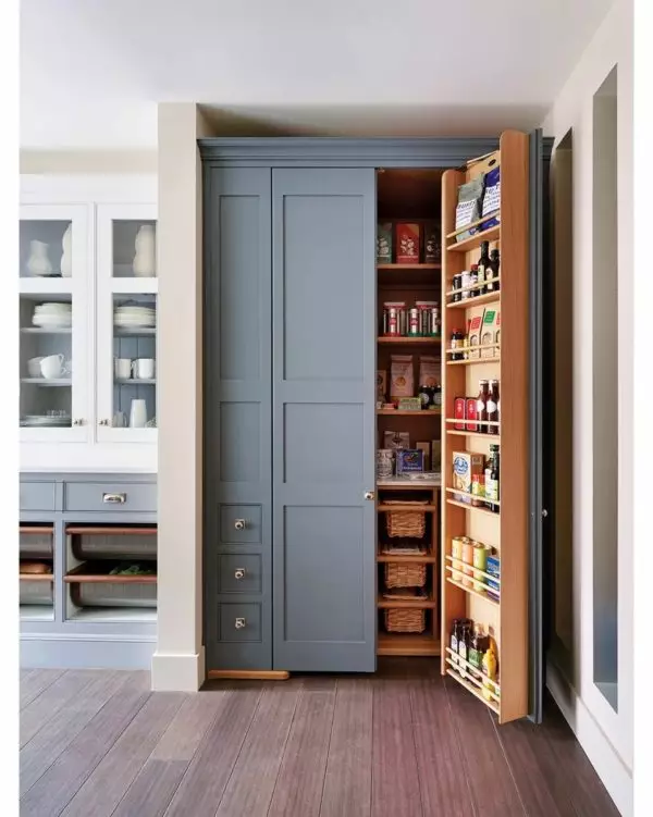 Hidden pantry door: design ideas and tips - Hackrea