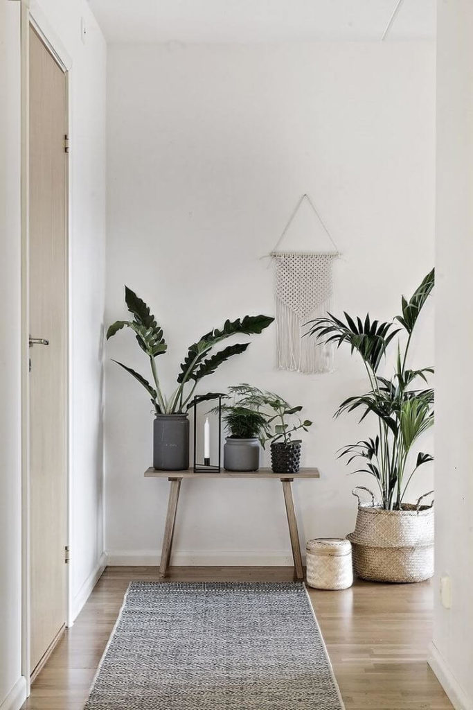 10 Fabulous wall decor ideas for a narrow hallway: maximum creativity ...