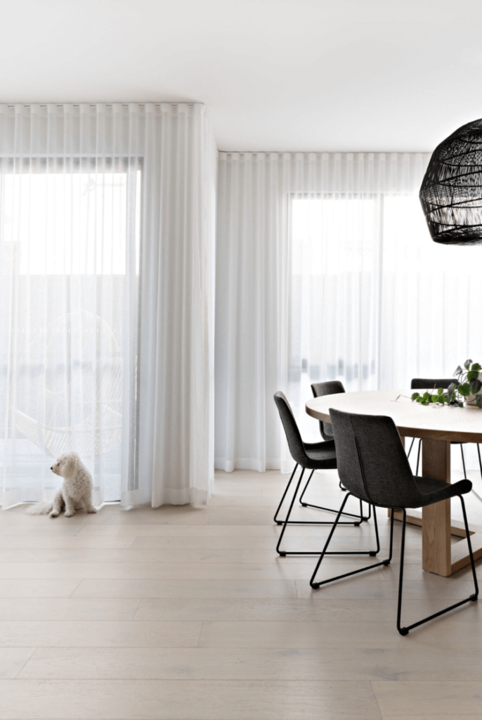 Stylish curtain ideas for wide windows: make the most of your window ...