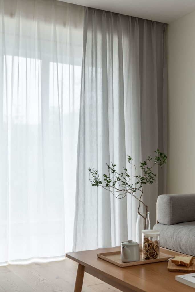 Stylish curtain ideas for wide windows: make the most of your window ...