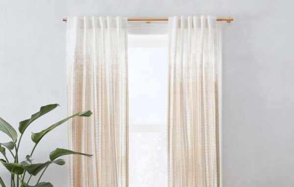 Striking gold curtain rod ideas: trendy materials, designs, and styles ...