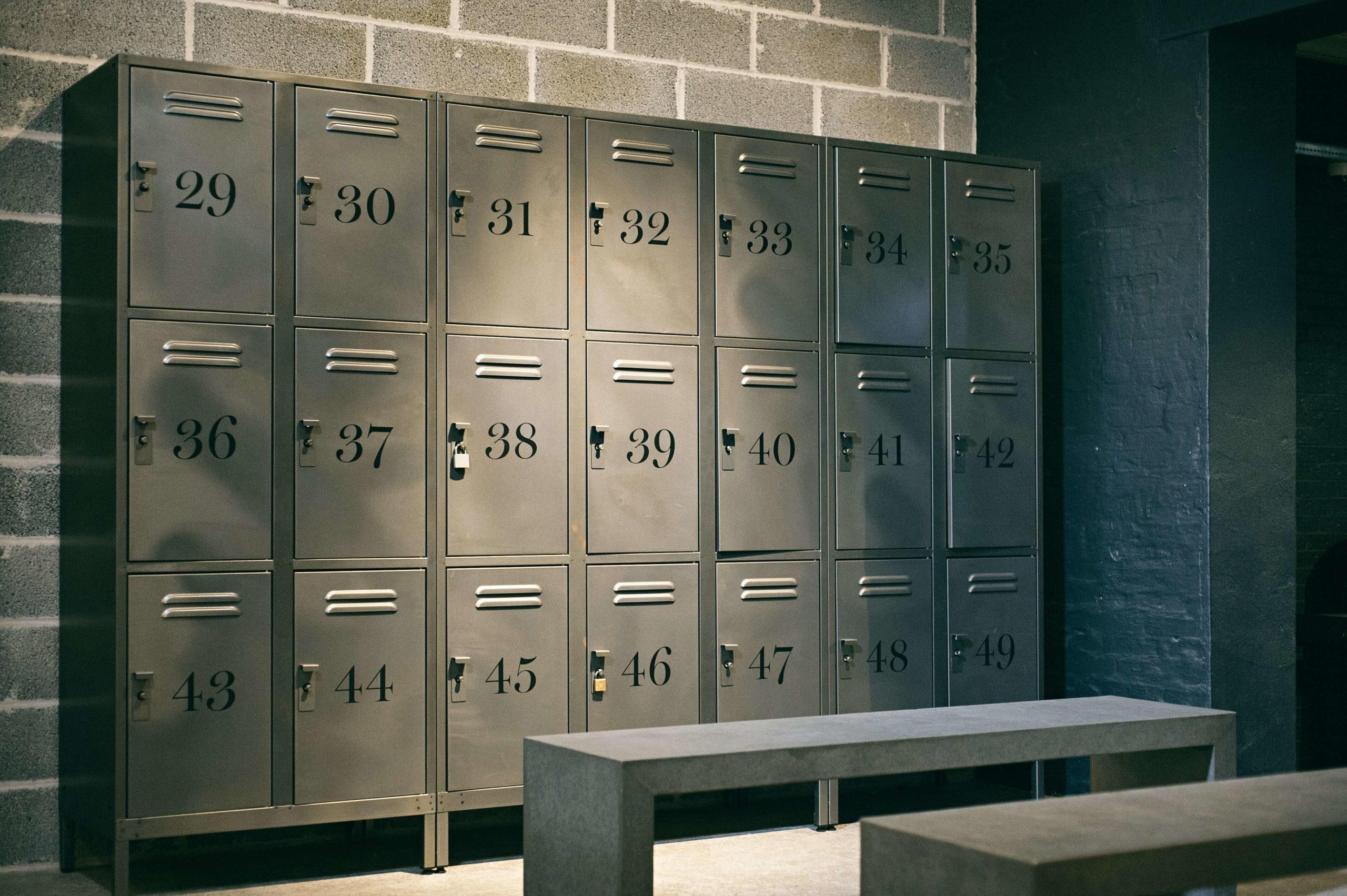 Locker room design: how to choose the lockers and integrate them with ...