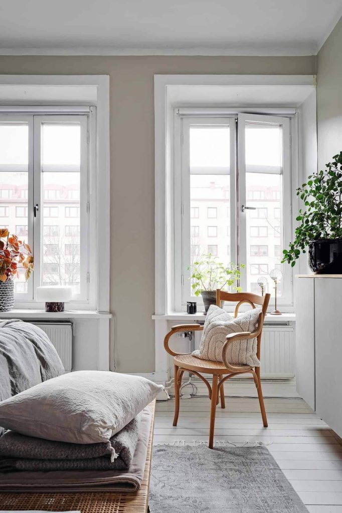 Shiitake (SW 9173): What Color Is, Review, and Use - Hackrea