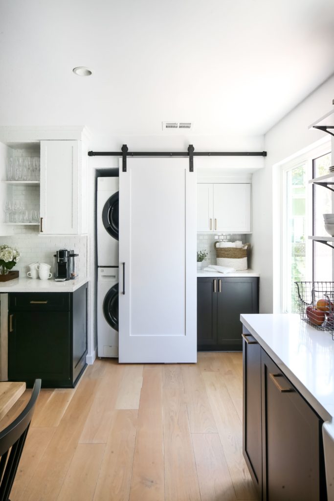 How to Combine a Laundry Room with a Pantry: Expert Ideas - Hackrea