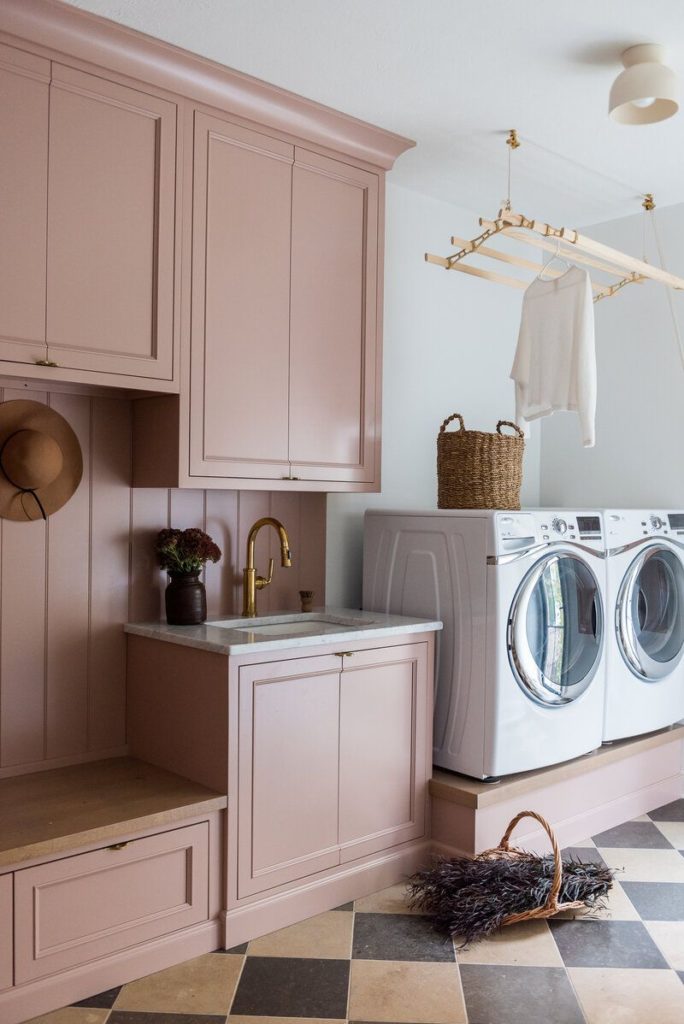 How to Combine a Laundry Room with a Pantry: Expert Ideas - Hackrea