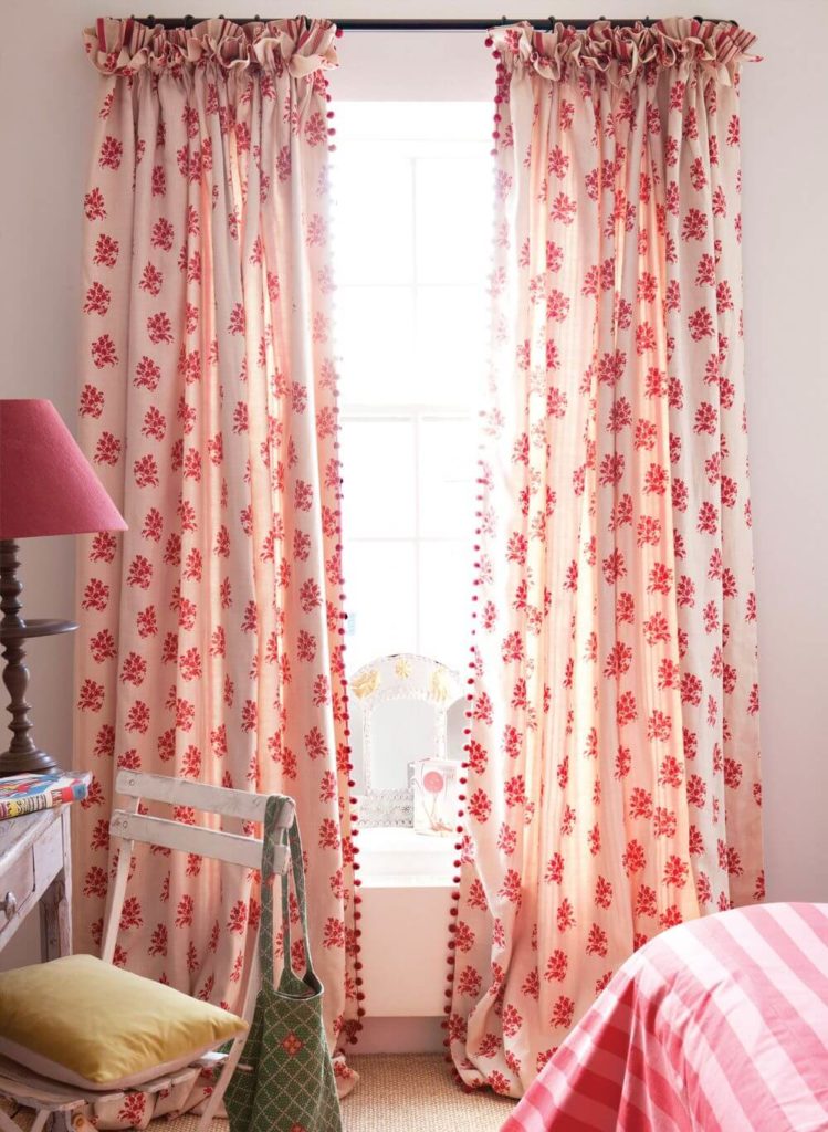 Top 11 Trendiest Red Curtain Ideas in 2025 - Hackrea