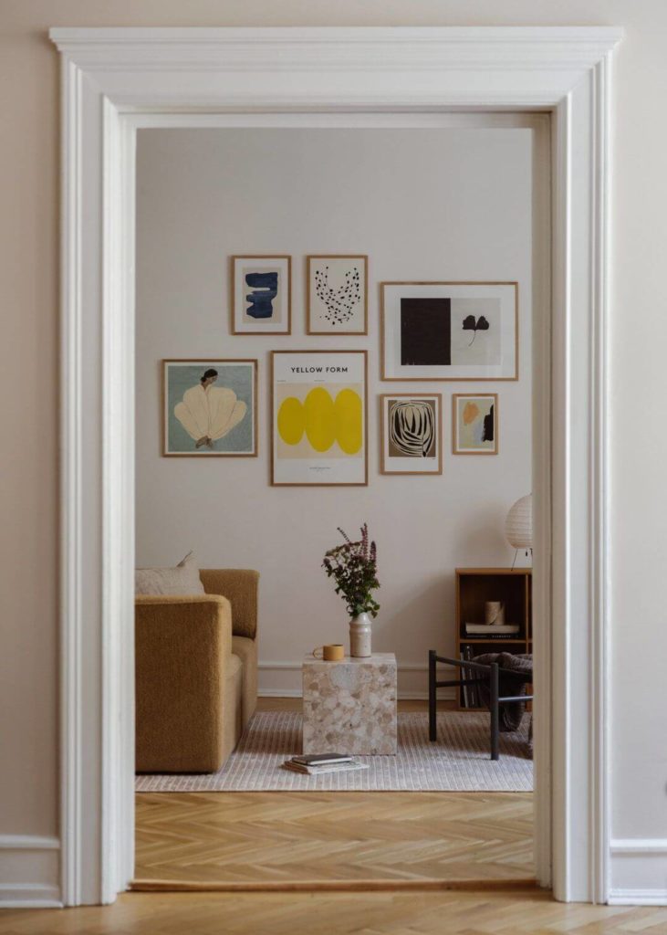 Horizontal Wall Art: How to Style It and Decor Ideas - Hackrea