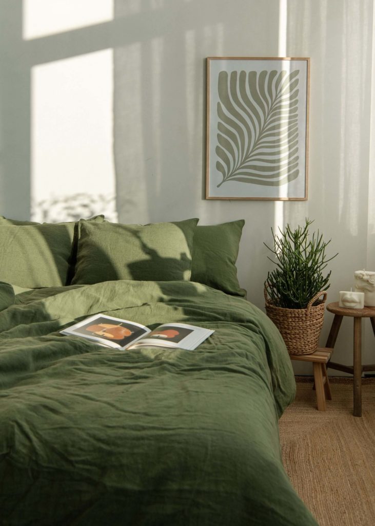 Top 11 Bedding Trends for 2025: Fabrics, Colors, Themes - Hackrea