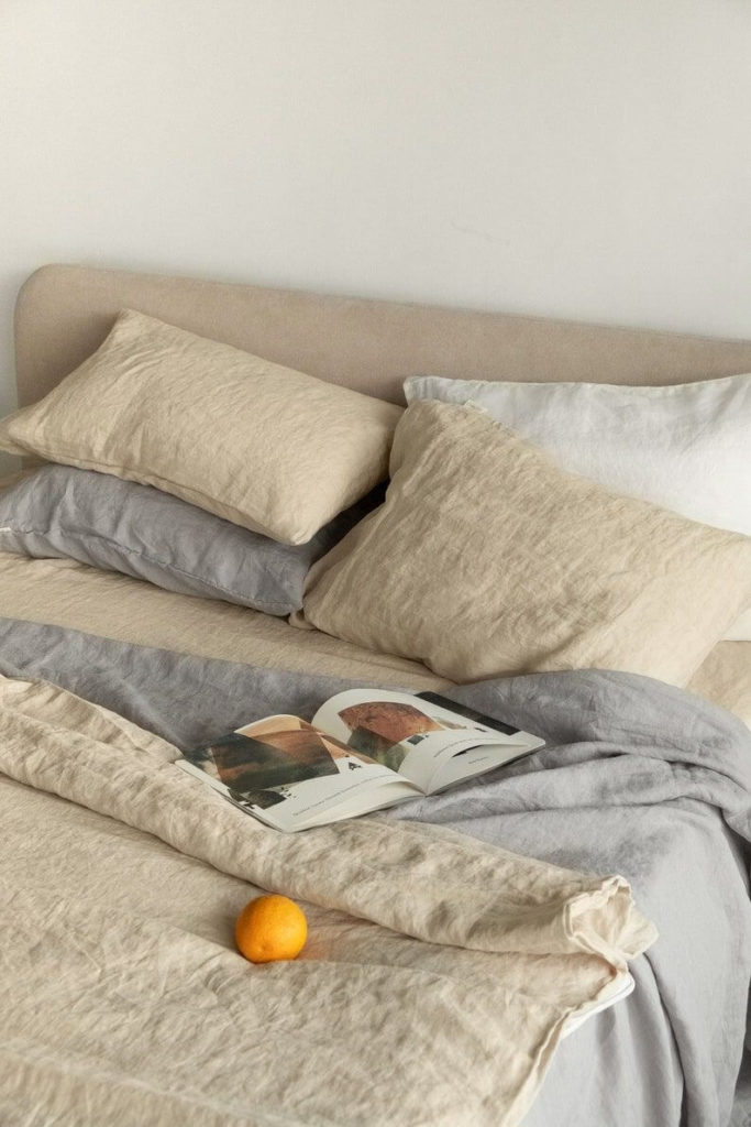 Top 11 Bedding Trends for 2025: Fabrics, Colors, Themes - Hackrea