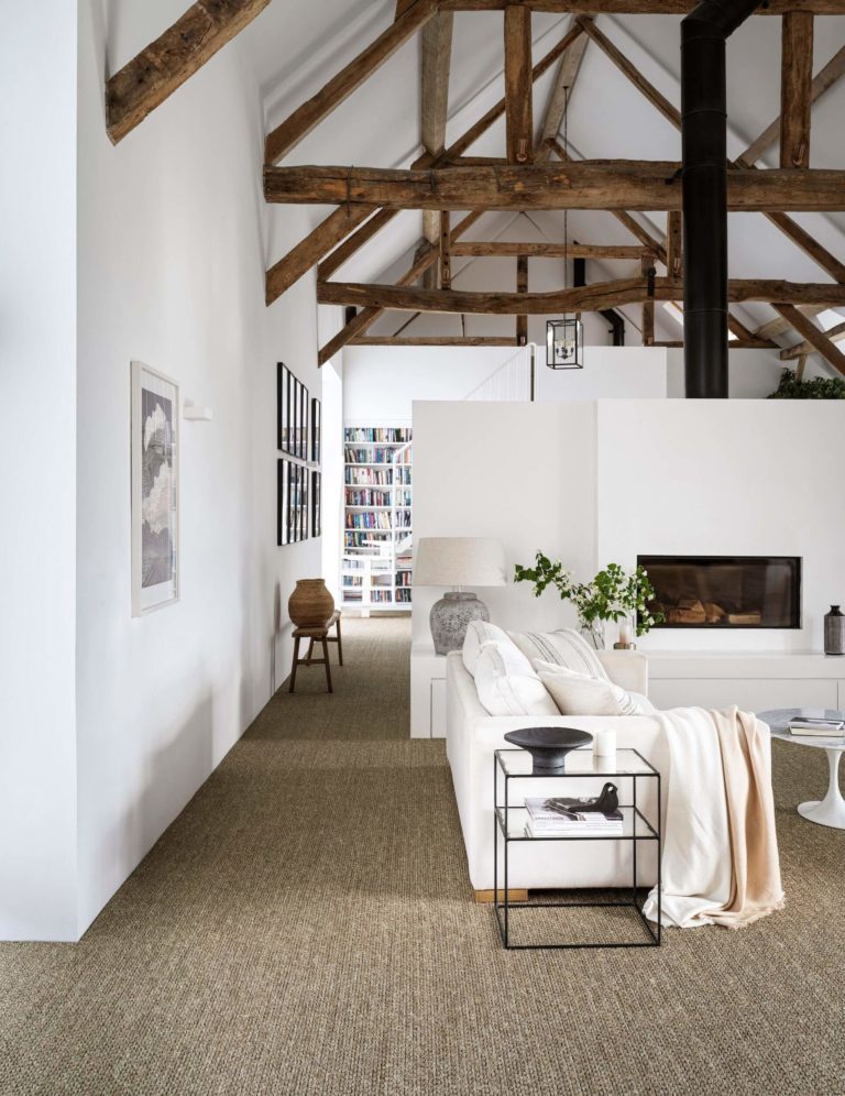 Top 12 Carpet Trends to Keep An Eye On: 2025 Edition - Hackrea