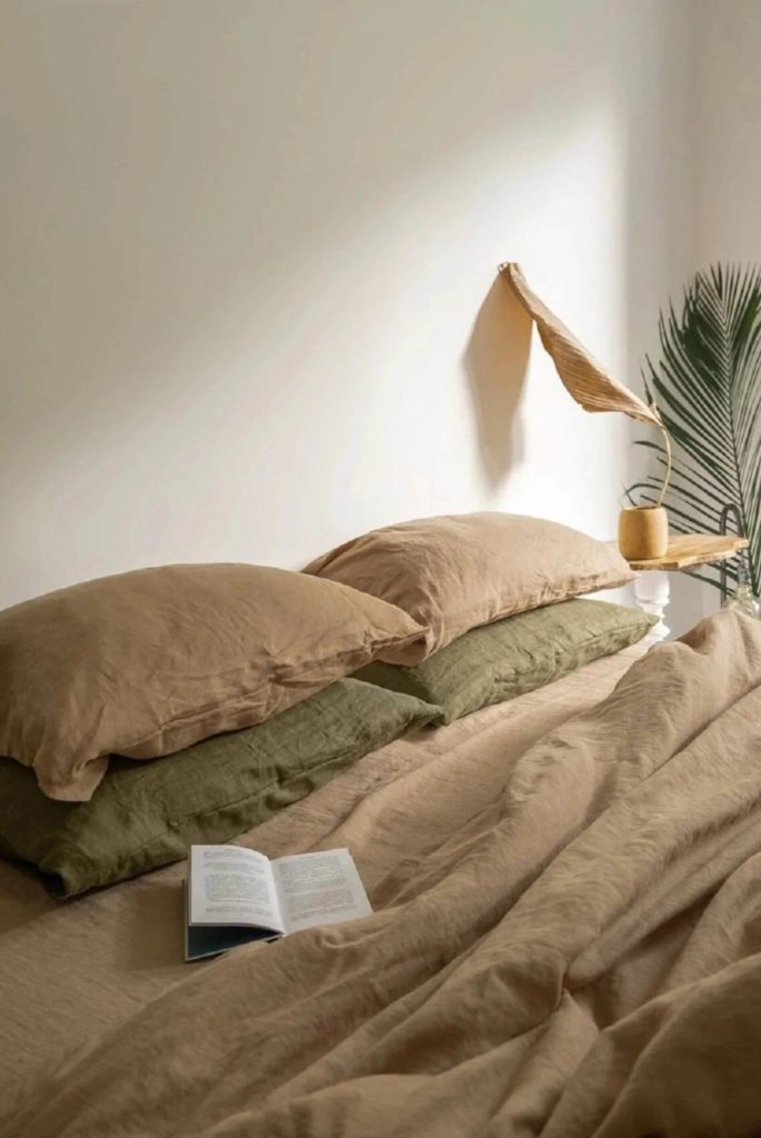 Top 11 Bedding Trends for 2025: Fabrics, Colors, Themes - Hackrea