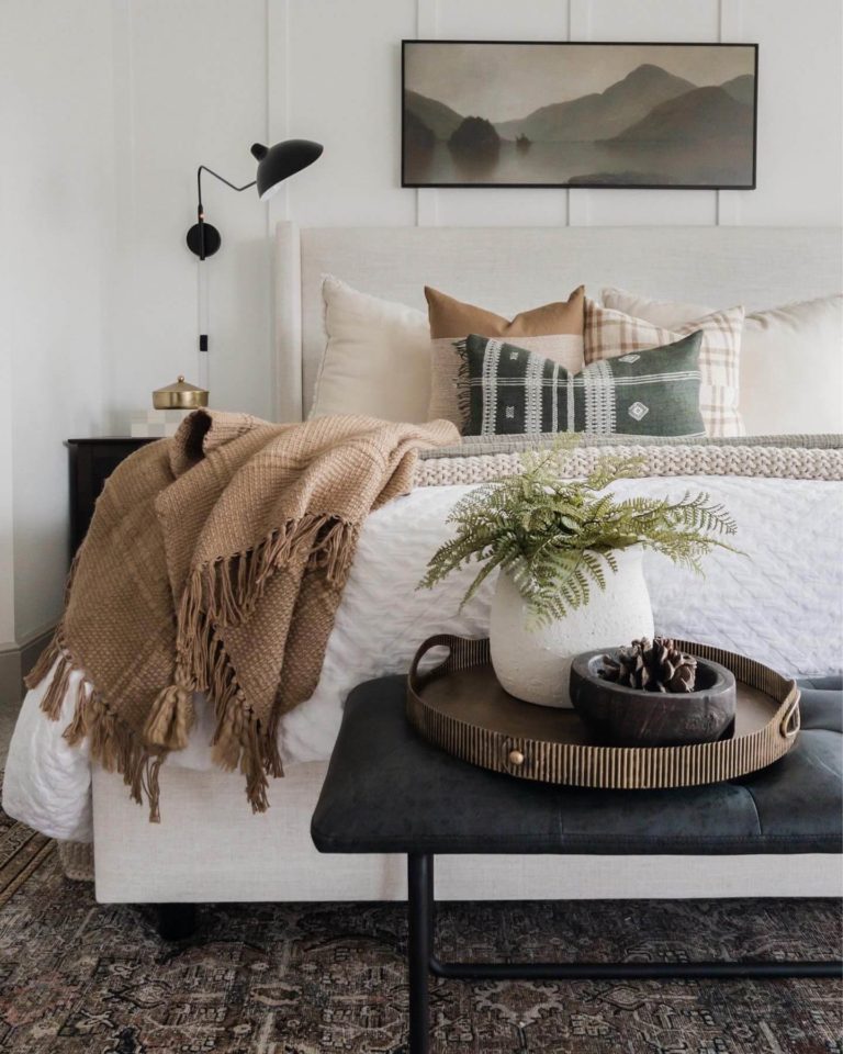 Top 11 Bedding Trends for 2025: Fabrics, Colors, Themes - Hackrea