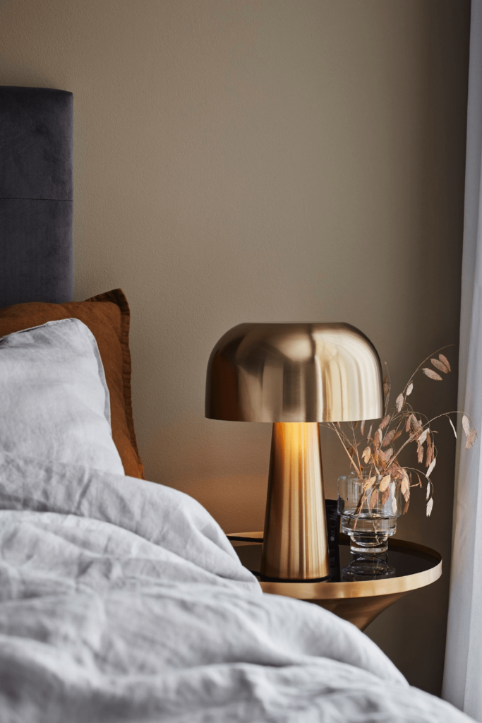 Table Lamp Trends You’ll Want to Try in 2025 - Hackrea