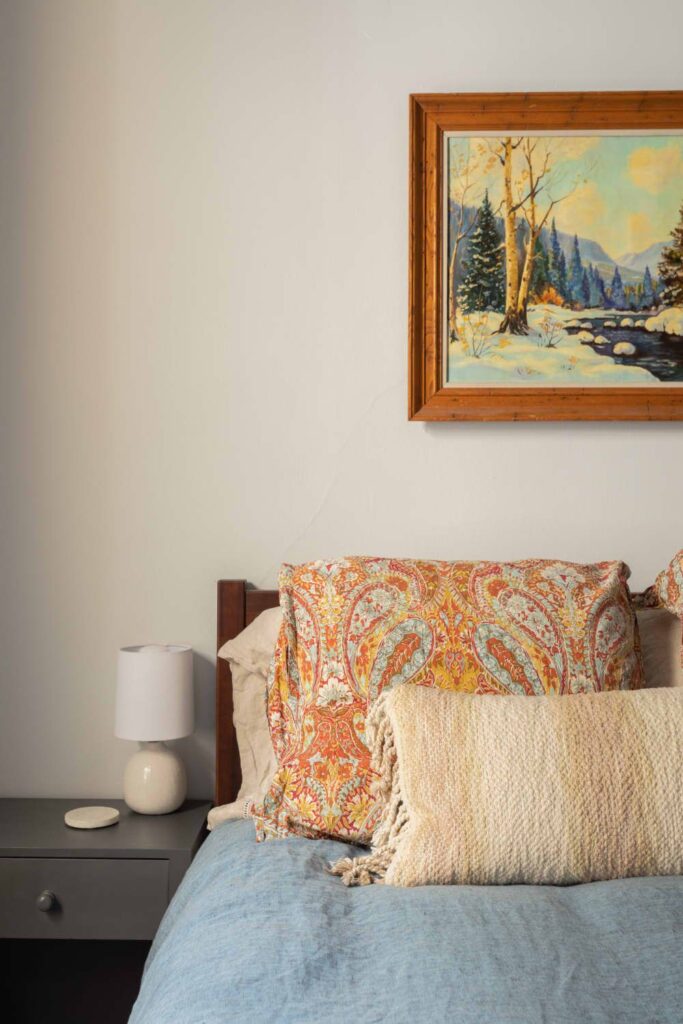 Artwork Above Bed: Stylish Ideas for Filling the Empty Space - Hackrea