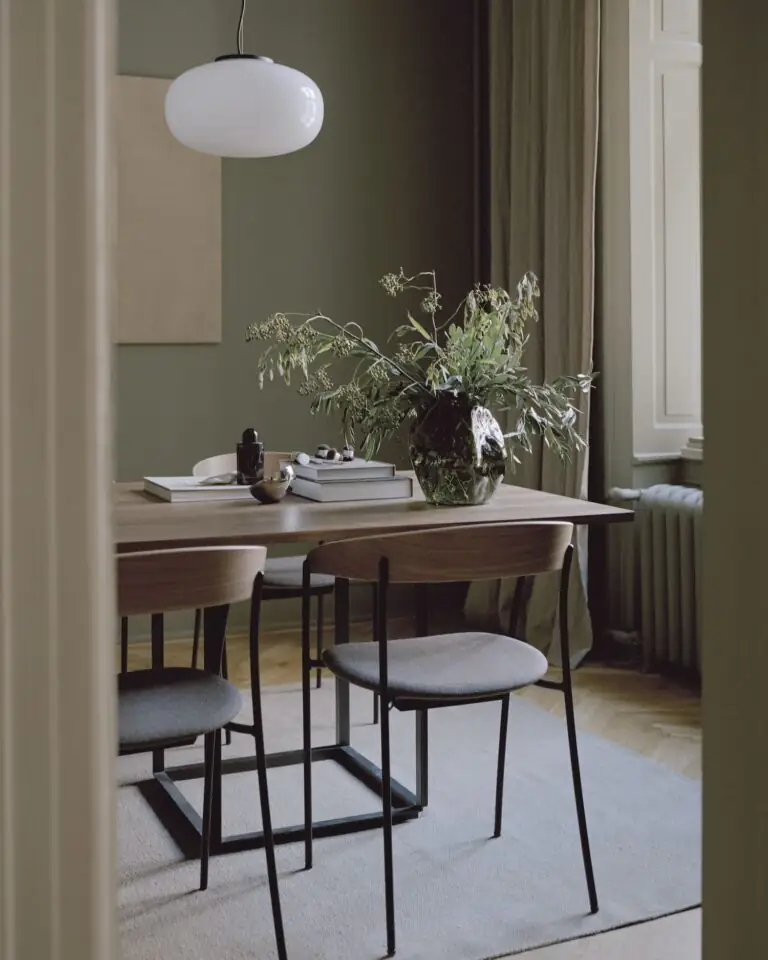 Antique Pewter 1560 (Benjamin Moore): What Color Is, Review, and Use ...
