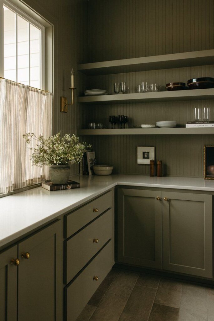 Antique Pewter 1560 (Benjamin Moore): What Color Is, Review, and Use ...