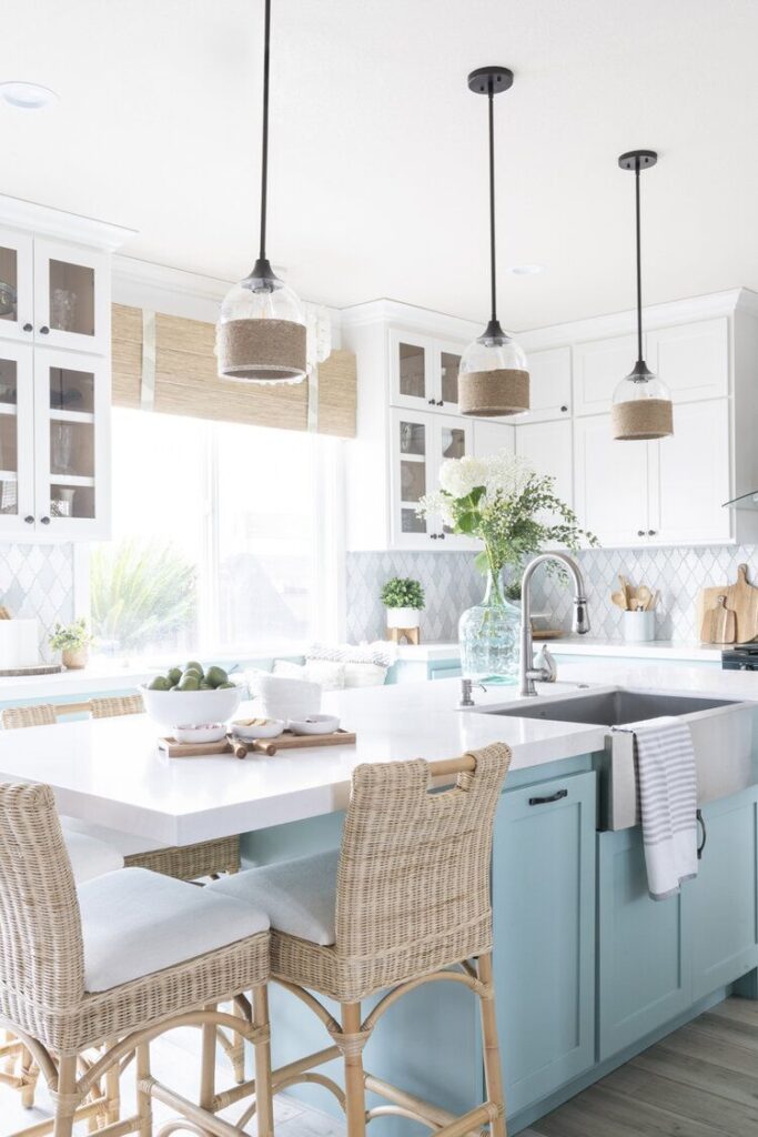 Polar Sky 1674 (Benjamin Moore): What Color Is, Review, and Use - Hackrea