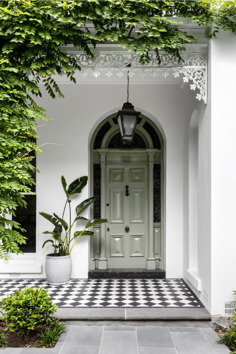 Antique Pewter 1560 (Benjamin Moore): What Color Is, Review, and Use ...
