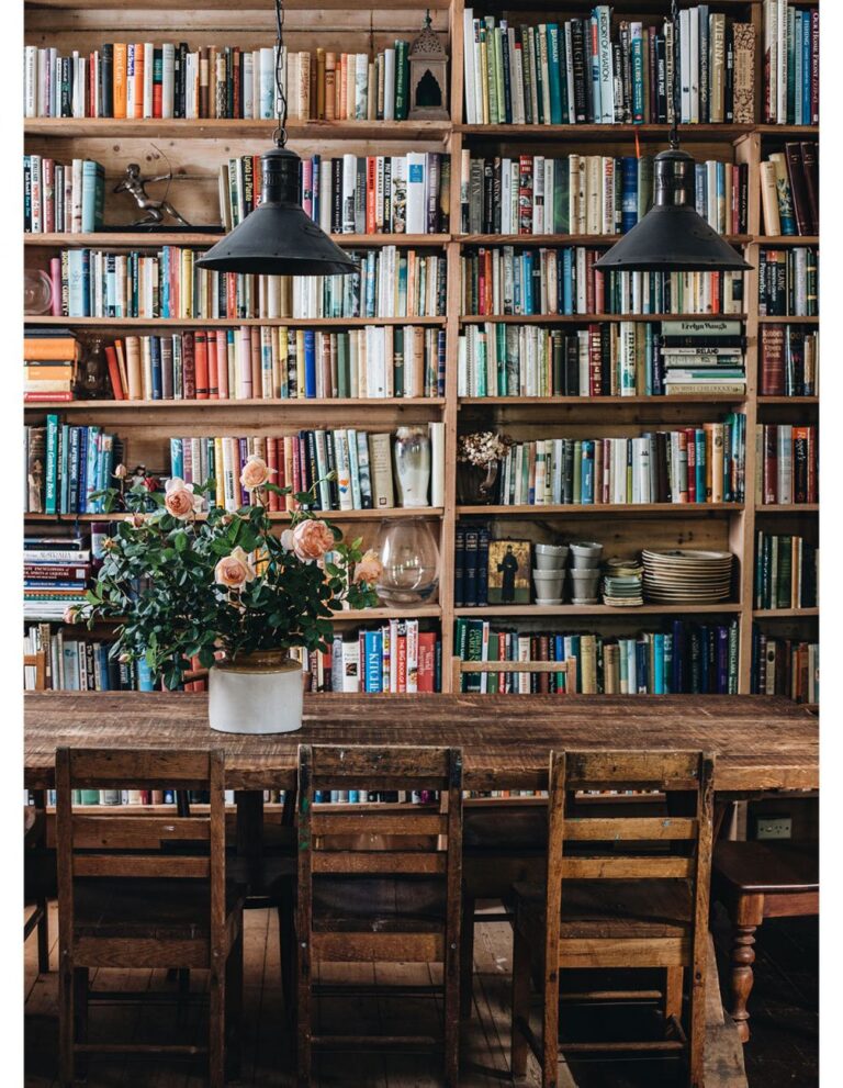 Top 17 Decorating Ideas with Books, According to Experts - Hackrea