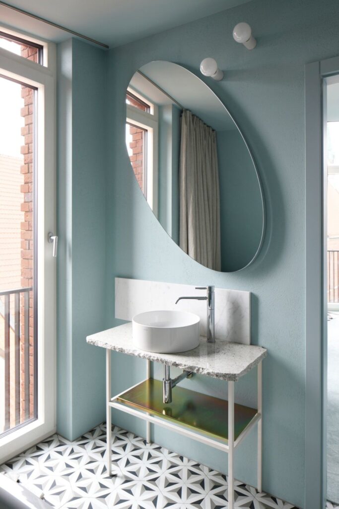 Polar Sky 1674 (Benjamin Moore): What Color Is, Review, and Use - Hackrea