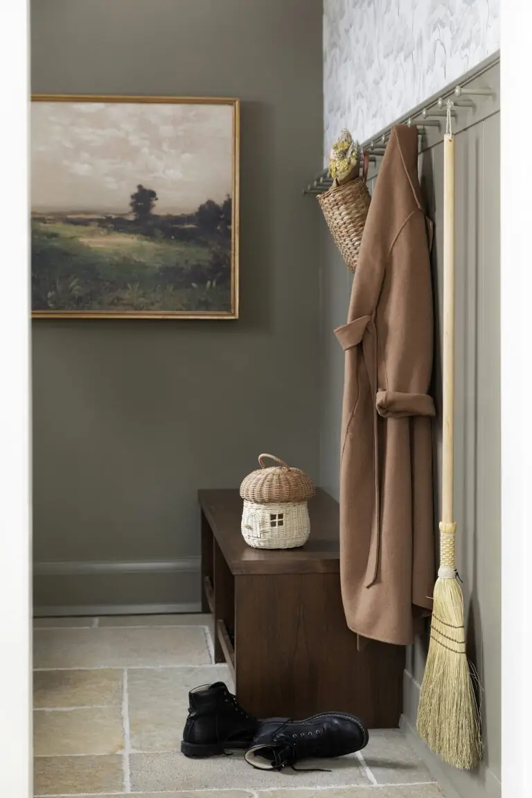Antique Pewter 1560 (Benjamin Moore): What Color Is, Review, and Use ...