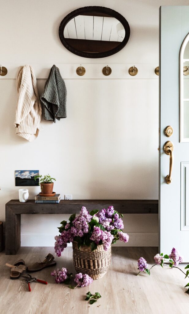 Top 17 Decorating Ideas with Books, According to Experts - Hackrea