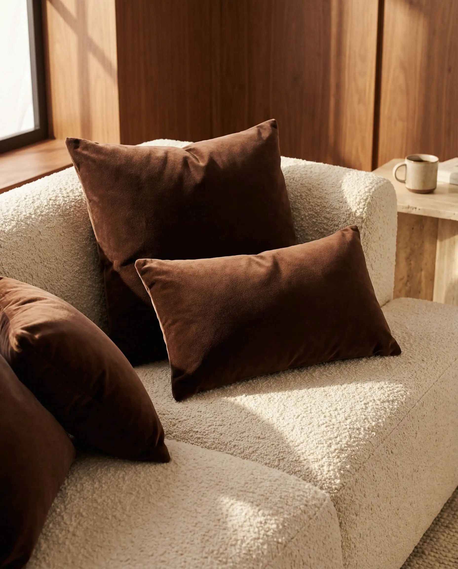 Modern Throw Pillow Trends 2026: Colors & Styling - Hackrea